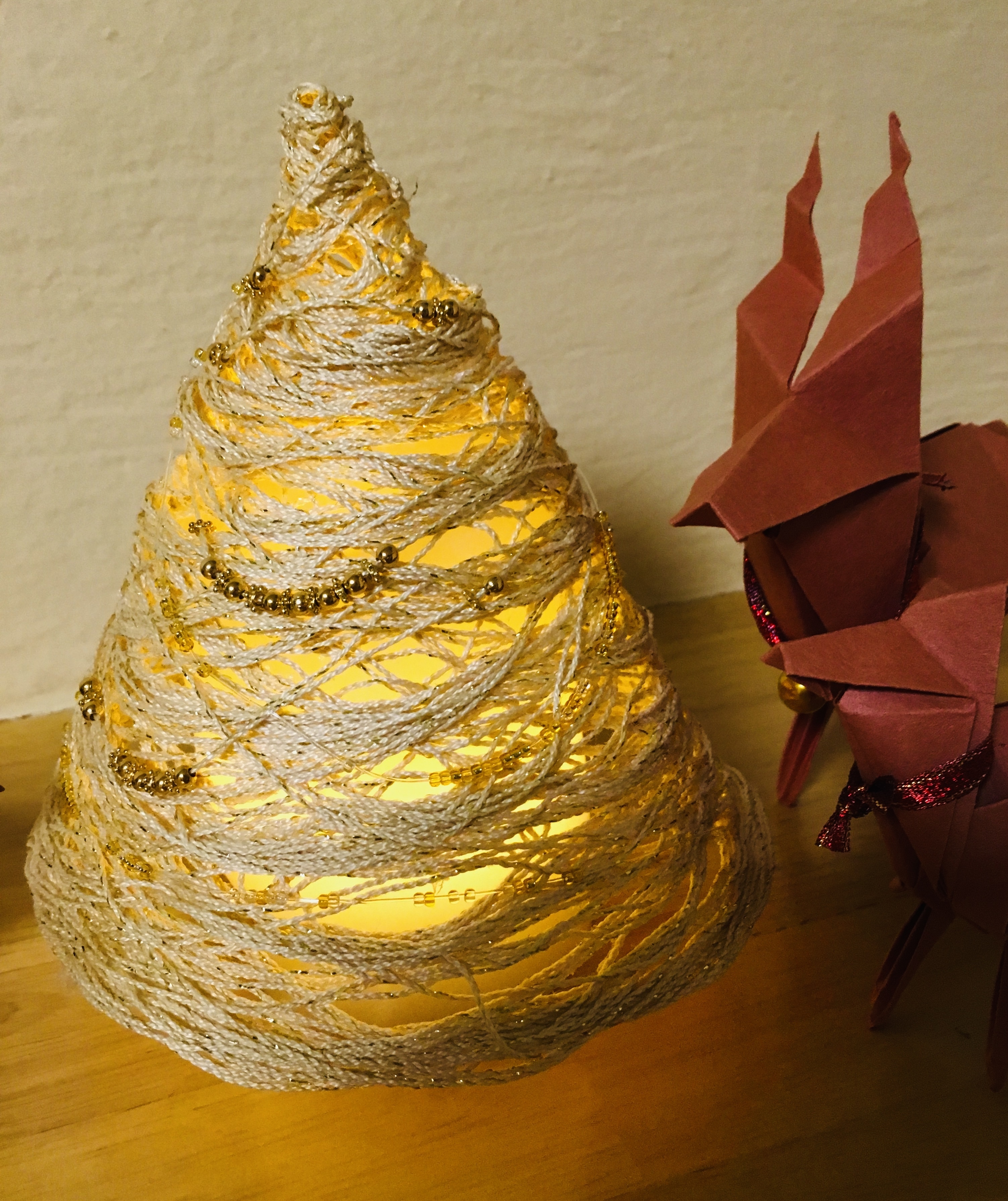 毛糸とボンドだけで作ったツリー🌲 | CAINZ DIY Square