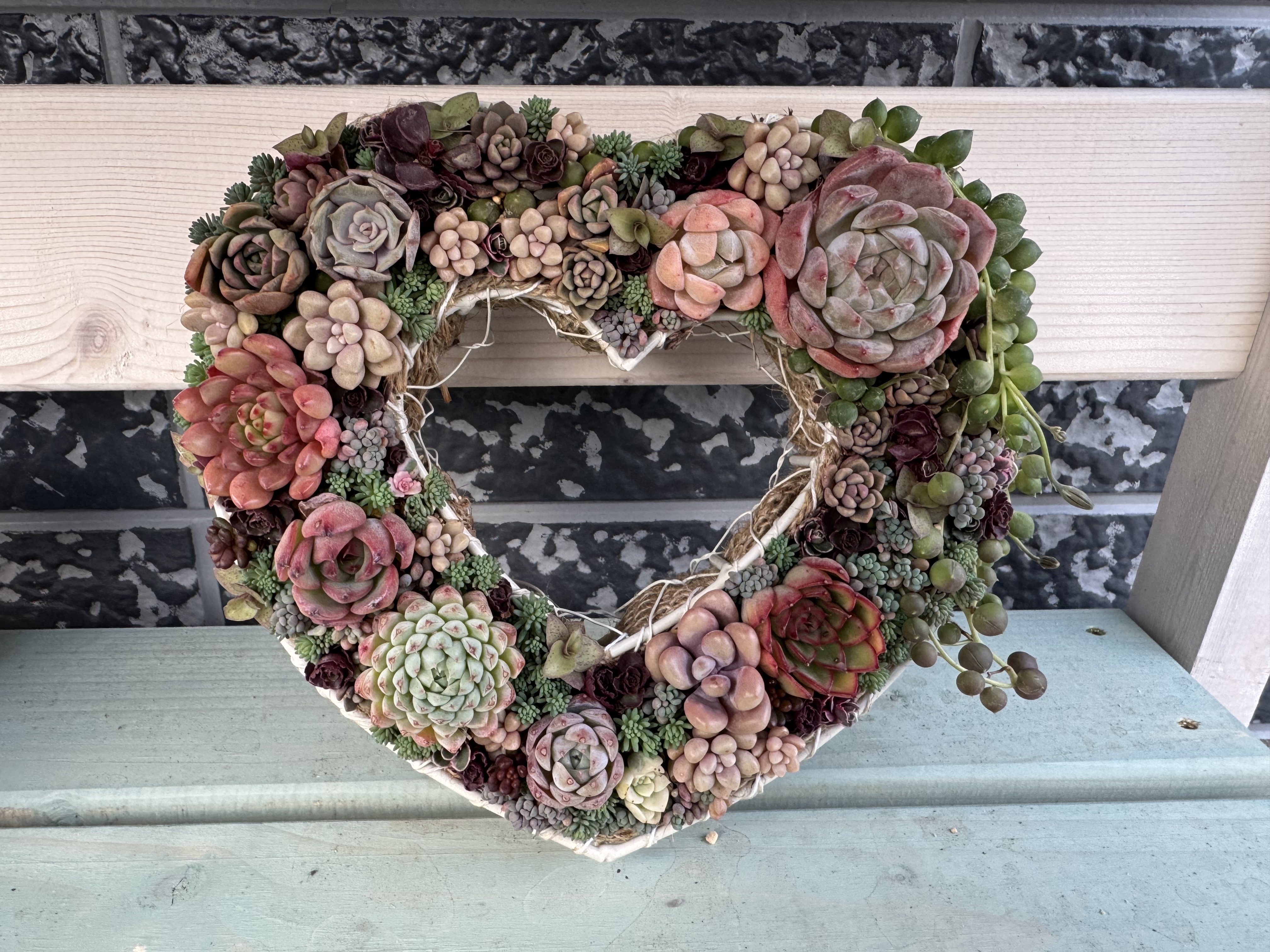 🤍ハートのリースに寄せ植え🤍 | CAINZ DIY Square