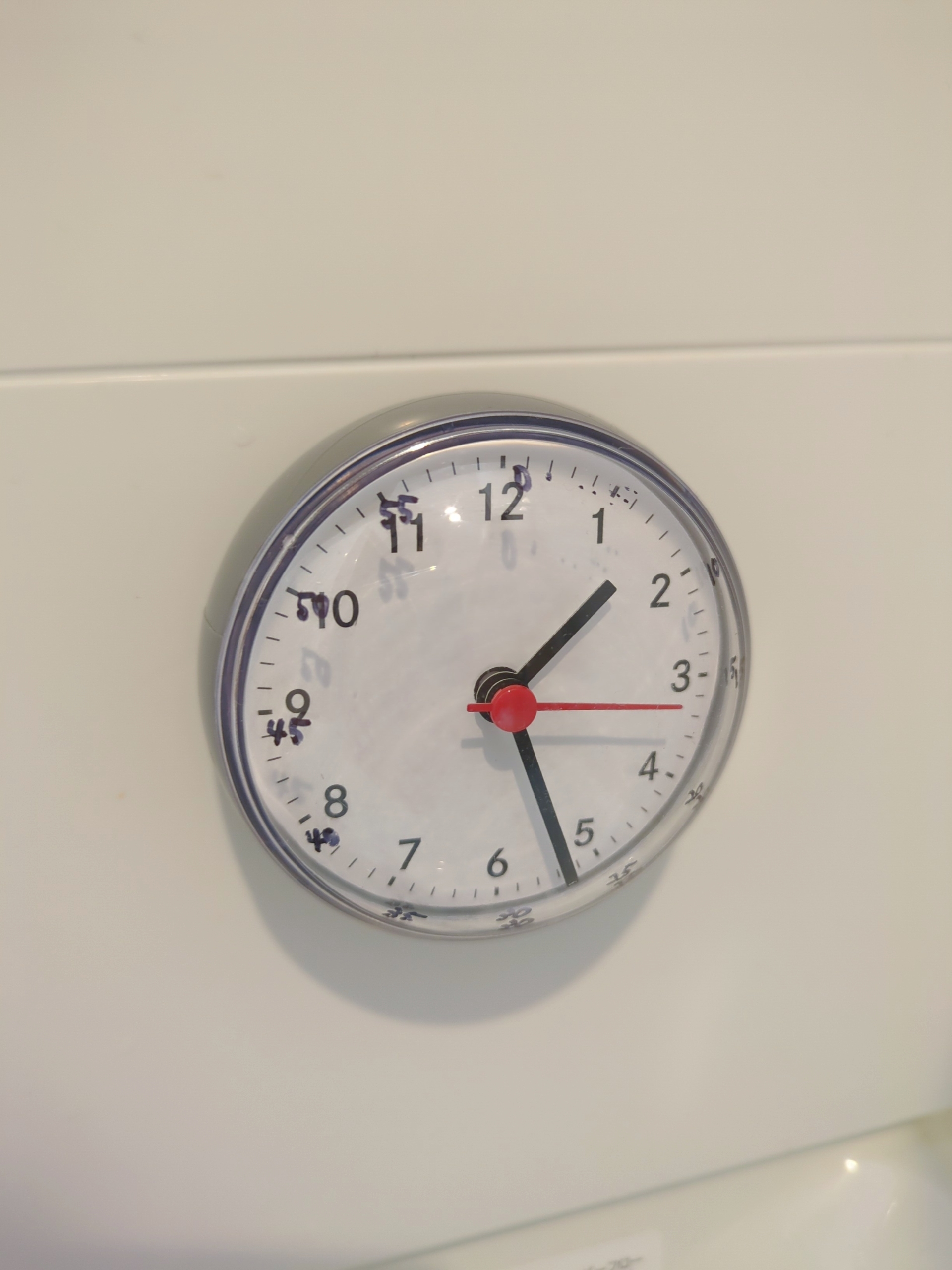吸盤式時計 | DAISOの輪